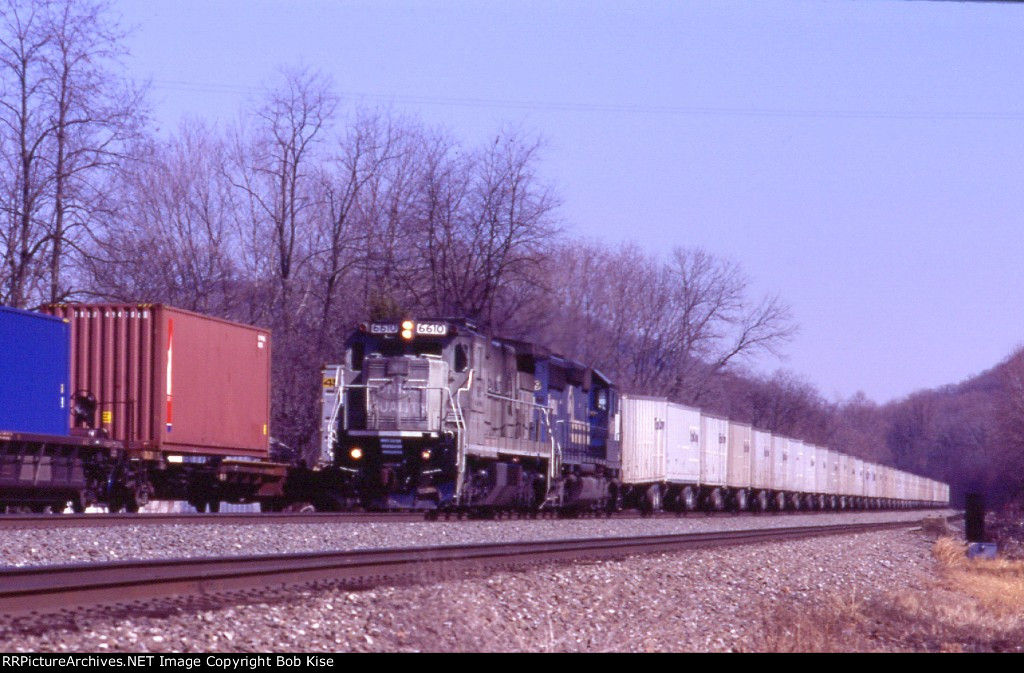 CR 6610 west in "stealth" scheme